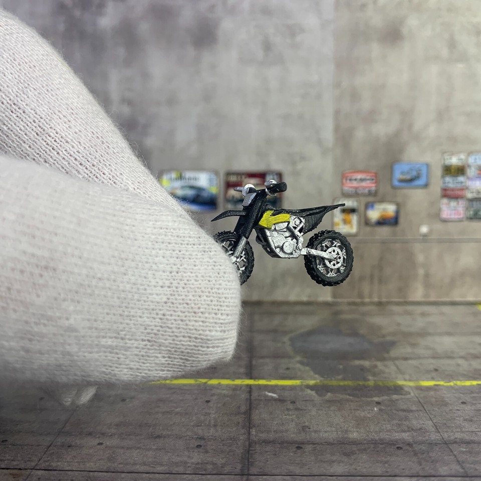 1-64 scale dirt bikes set for Diorama | eBay