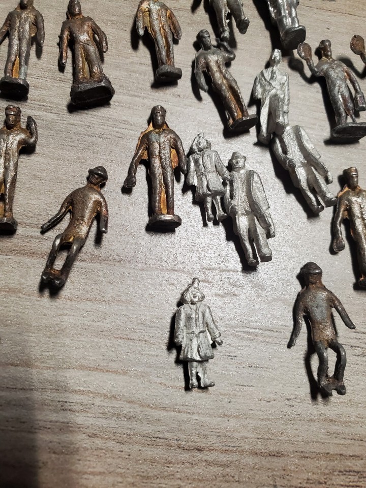 Pewter Figures Small Mixed Lot of Figures - People Sitting Kids Train ...
