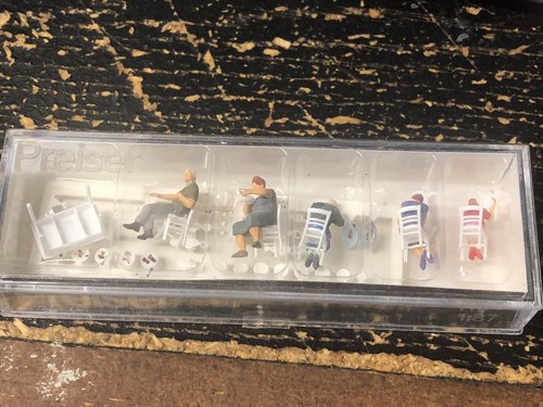 PREISER NEW HO 1/87 Scale Lot of 2 Sets People in Chairs w/table Cop ...