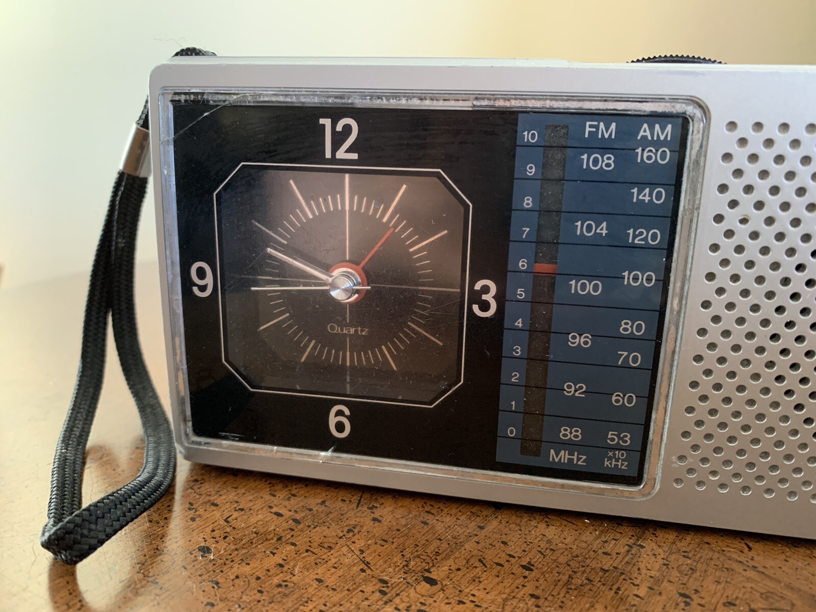 Radio Shack 12-1549 (Realistic) Chronomatic-242 radio, clock & alarm ...