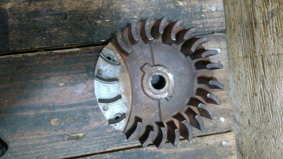 Briggs & Stratton classic engine 4hp FLYWHEEL Magneto Cast iron | eBay