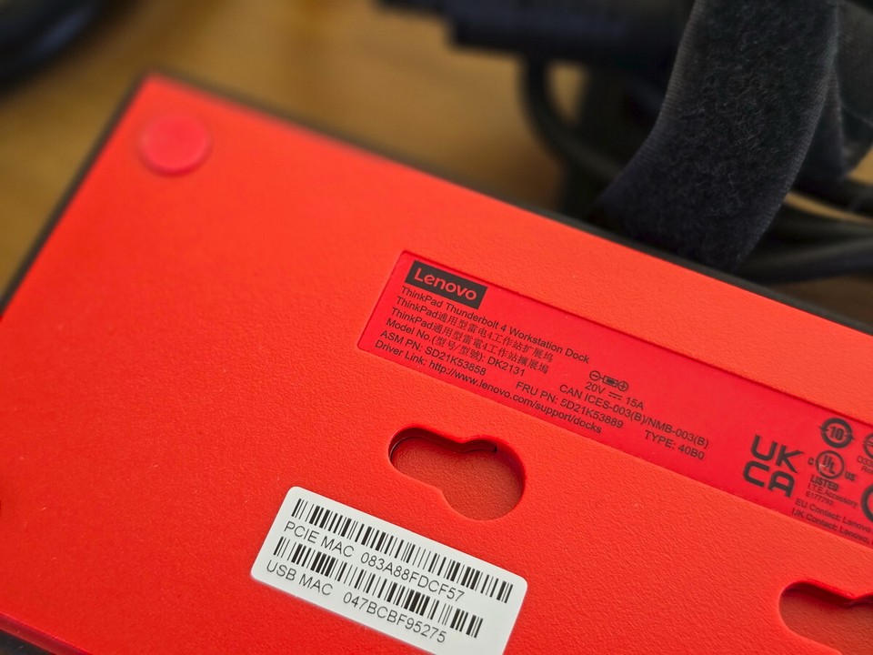 Lenovo ThinkPad Thunderbolt 4 Docking Station 300W 40B00300US ...