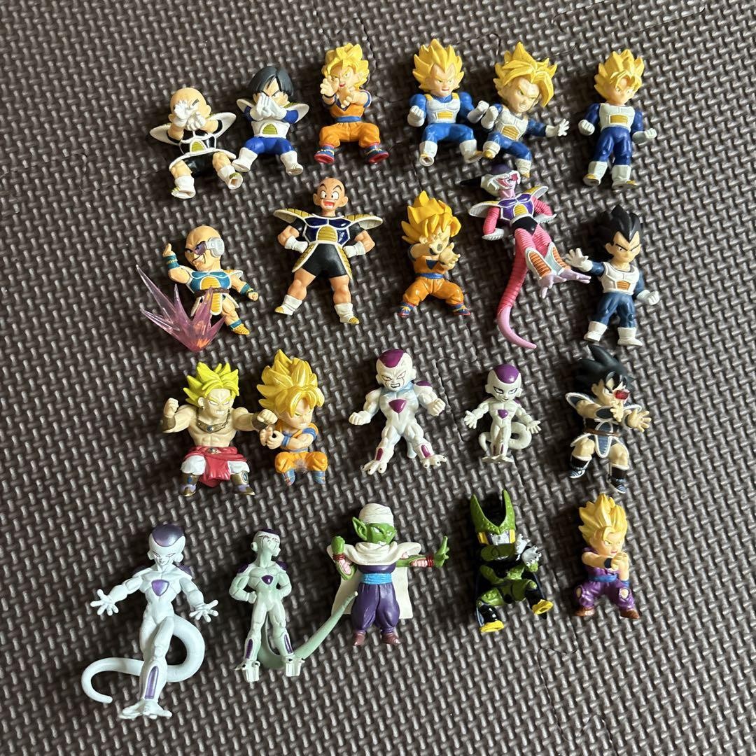 Dragon Ball Mini Figure Set Lot of 21 Freeza Piccolo Vegeta Broly etc ...