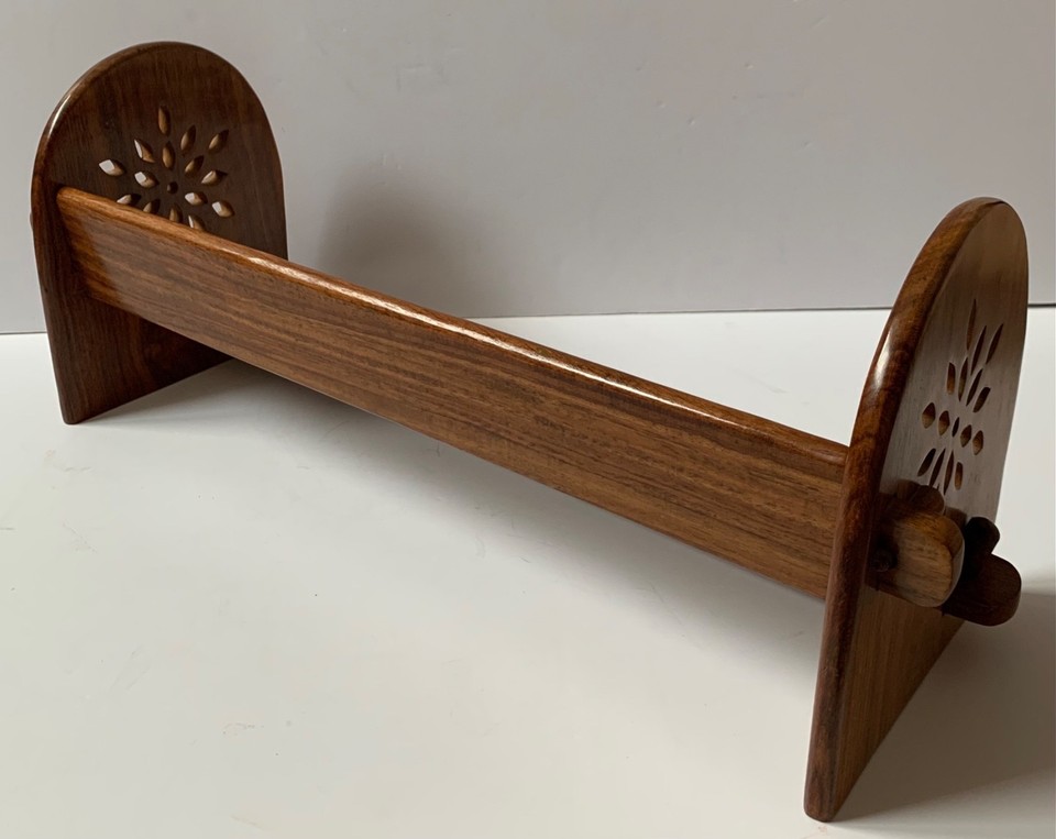 VINTAGE WOODEN BOOK RACK CHURCH PEW STAND TROUGH TABLE TOP BOOK SHELF ...