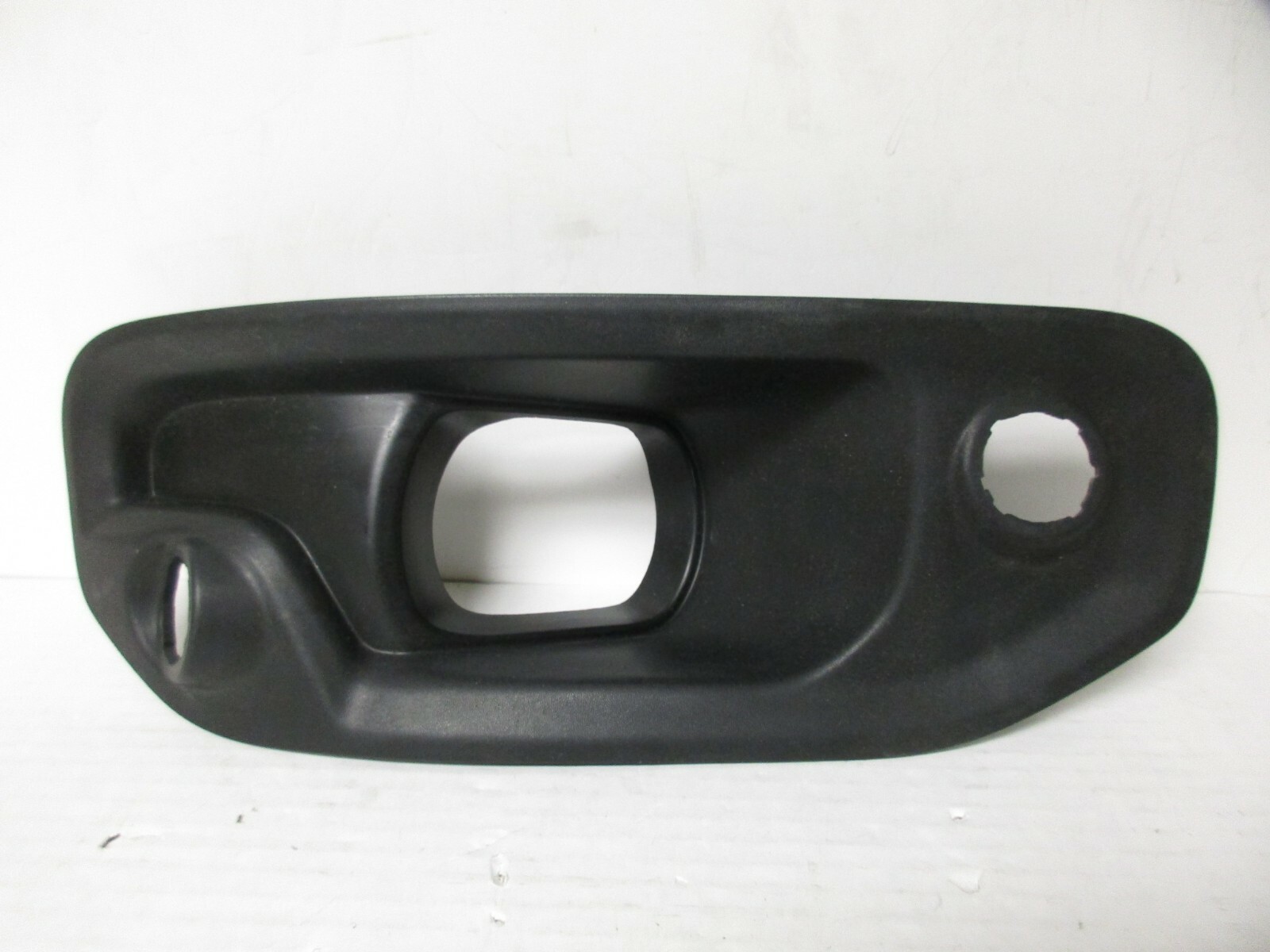 OEM DODGE RAM 1500 FOG LIGHT BEZEL W/SENSOR PASSENGER RIGHT HAND RH 19 ...