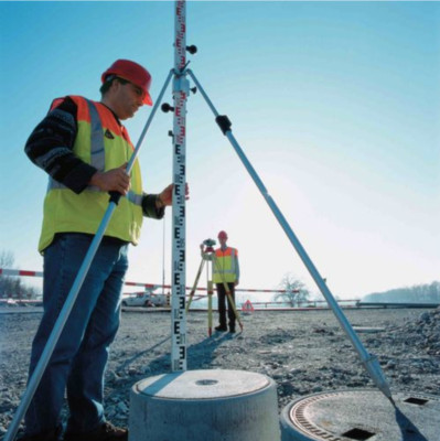 Levels & Surveying Equipment - Leica Level
