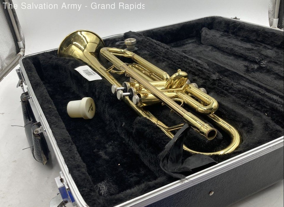 Gold-Tone Finger Hook Water Key Musical Instruments Alto Trumpet With ...