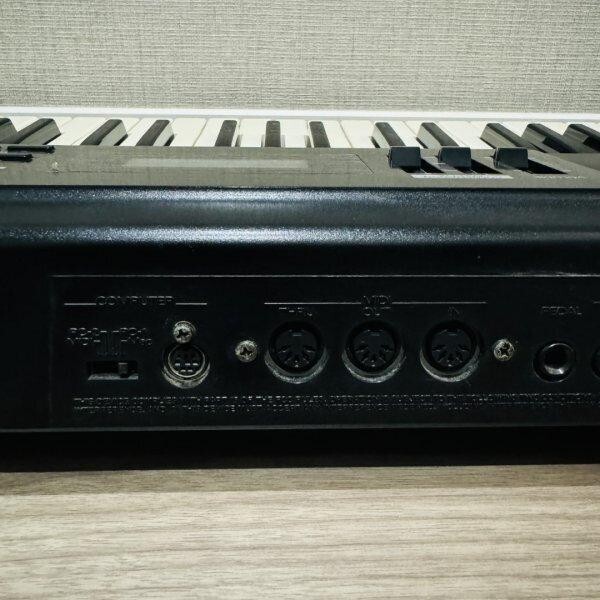 Roland XP-10 61-Key Multi-Timbral Synthesizer Tested working w/Adapter ...