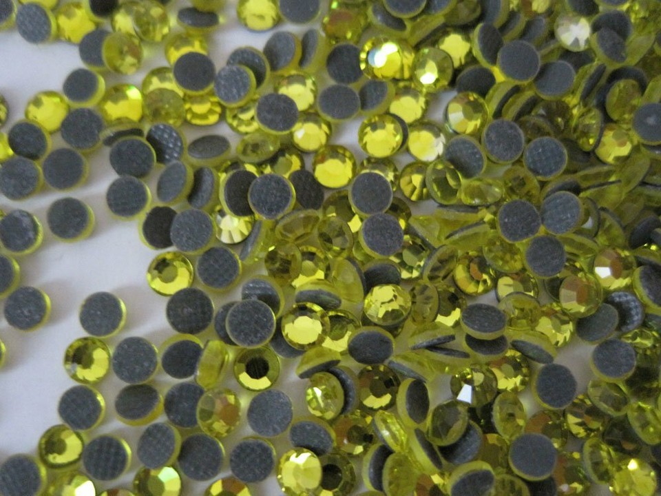 1440pcs Hot-Fix Iron-On Flat-Back Beads Rhinestones Multi Color & Size ...