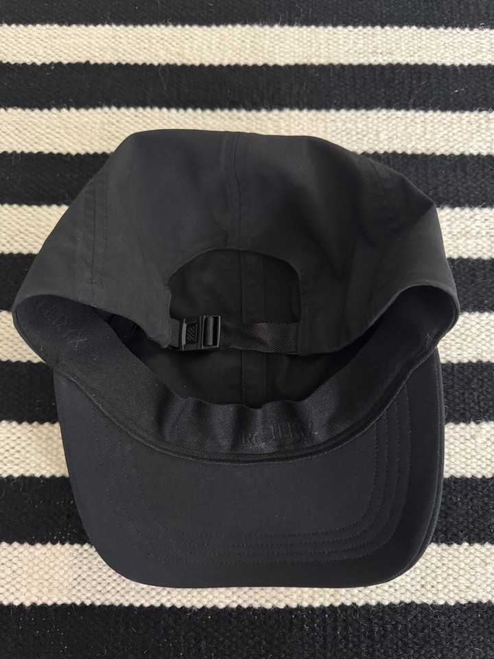 Arc’teryx | DISC All Smiles Ball Cap | One Size | Black with Yellow ...