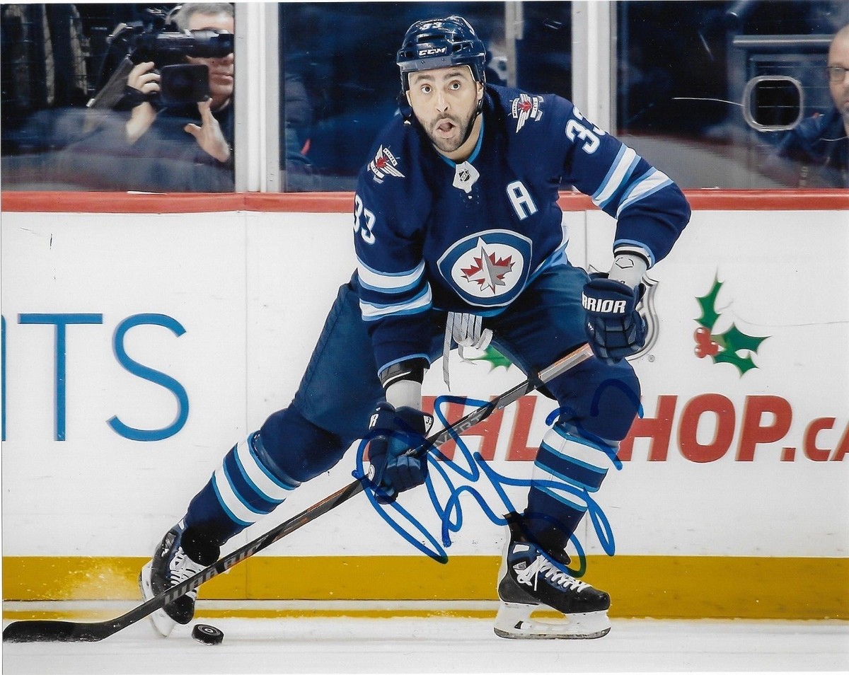 Patins Dustin Byfuglien