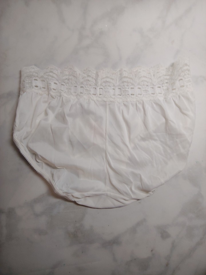 Olga 23913 Famous Scoop Secret Hug High Bare Leg Semi Sheer Nylon ...