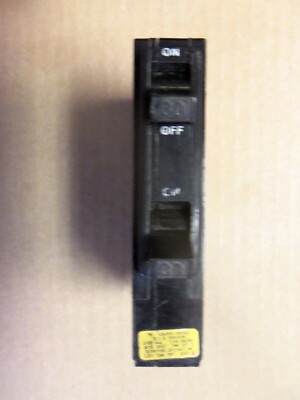 SQUARE D QOT twin 30 amp 120/240v QOT3030 Vertical Circuit Breaker No ...