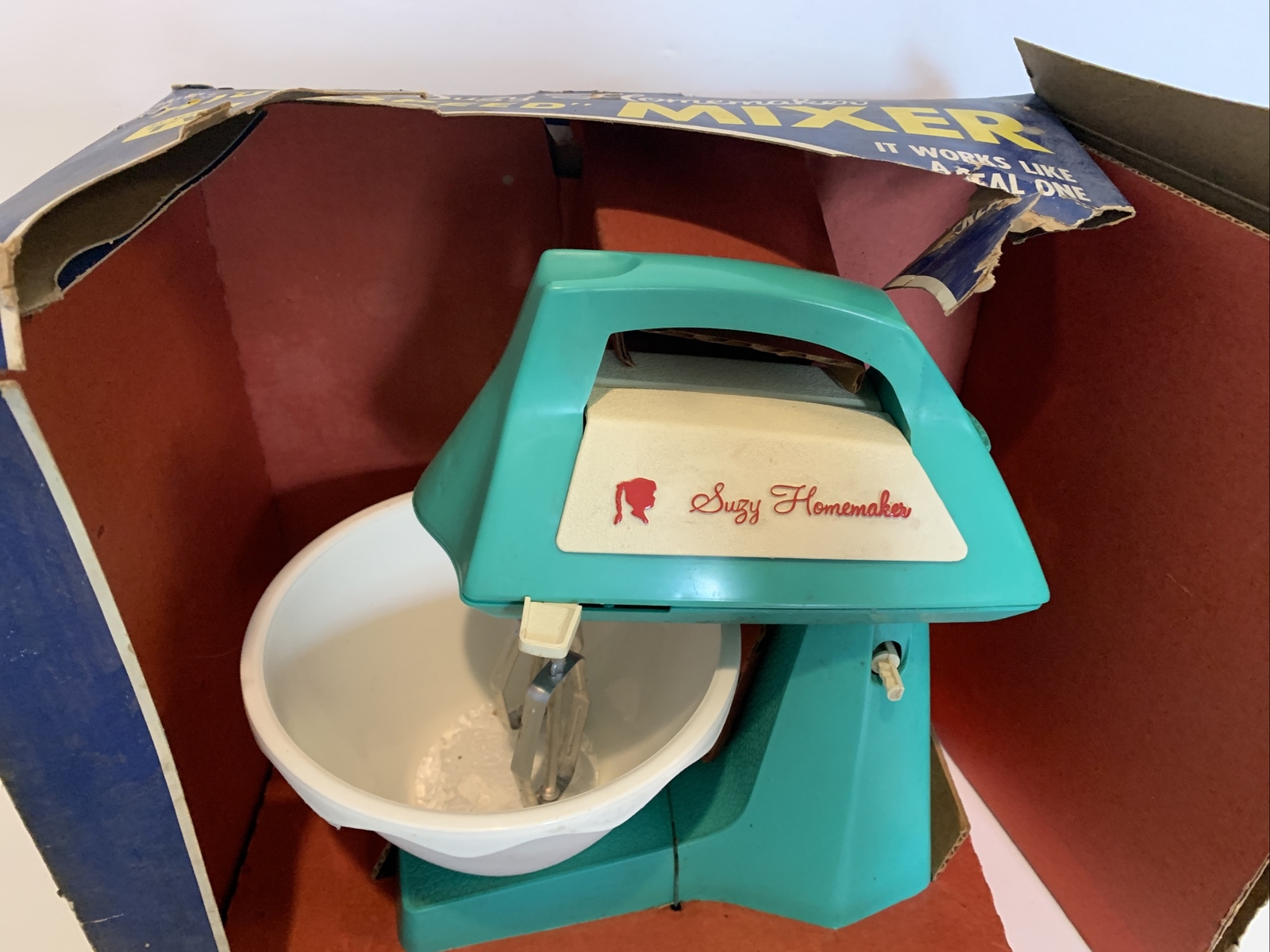 VINTAGE 1968 SUZY HOMEMAKER MIXER & STAND GREEN COLOR TOPPER New In Box ...