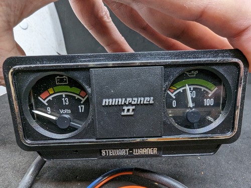 NOS STEWART WARNER MINI PANEL II OIL PRESSURE VOLTMETER BATTERY CLUSTER ...