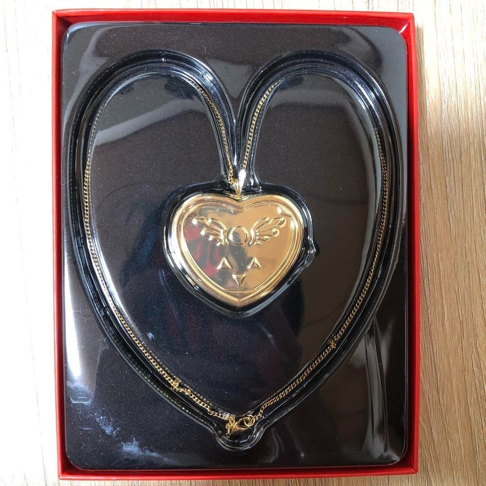 UNDERTALE Collector's Limited Edition Heart Musical Locket Music Box ...