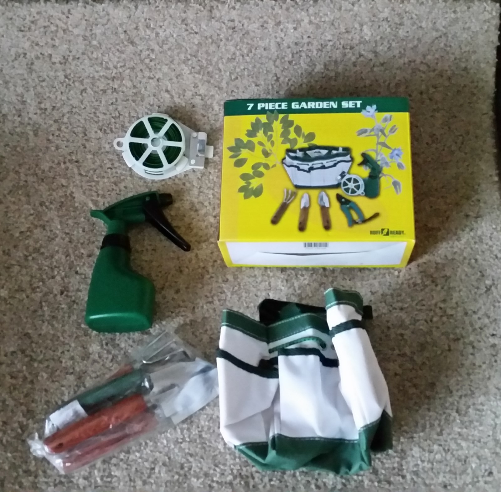 Ruff & Ready 7 Piece Garden Set - Garden Bag, 4 Tools, Spray Bottle ...