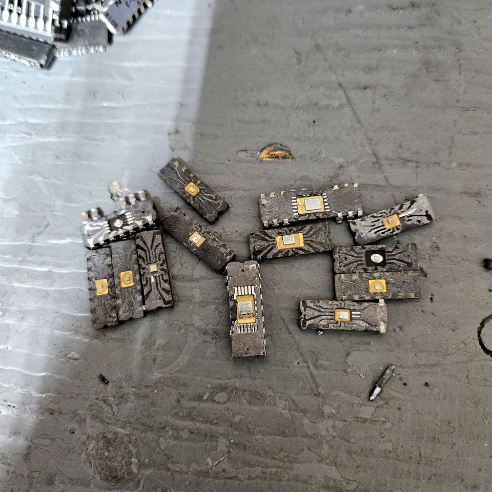 490+ GRAMS CERAMIC AND PLASTIC IC CHIPS FOR PRECIOUS METAL RECOVERY ...