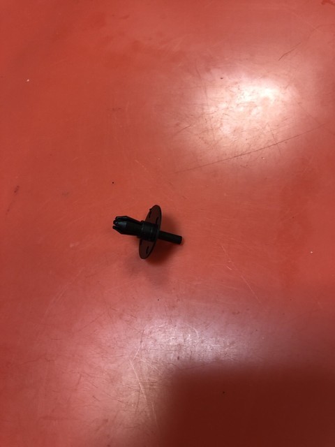 Mercedes-Benz 0019902392 Genuine OEM Factory Original Filler Cap Clip ...