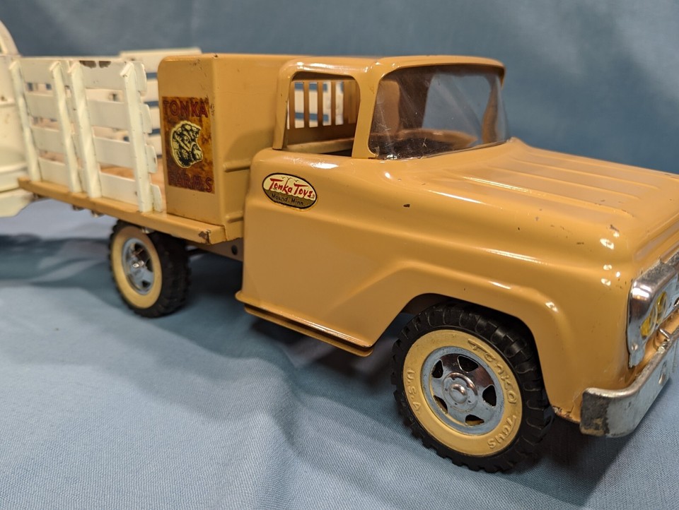 Vintage Tonka Farms 1958 Original Survivor Stake Bed Truck with Horse ...