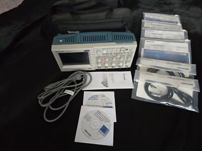 Tektronix TDS2024C 200MHz 4 Channel 2GS/s Color Digital Storage ...