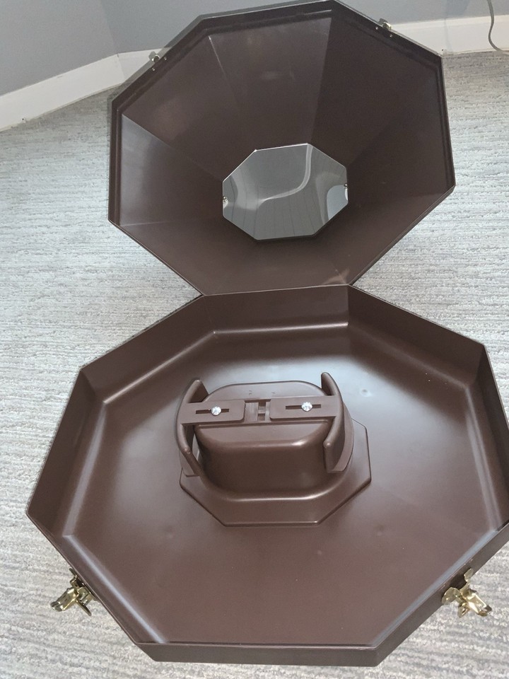 Brown Western Cowboy Hat Can Case Carrier Hard Plastic Case Latching ...