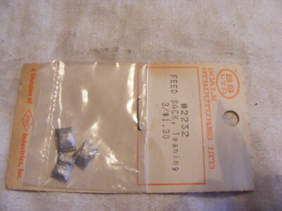 Vintage HO Scale SS LTD 2232 Leaning Feed Sacks g | eBay