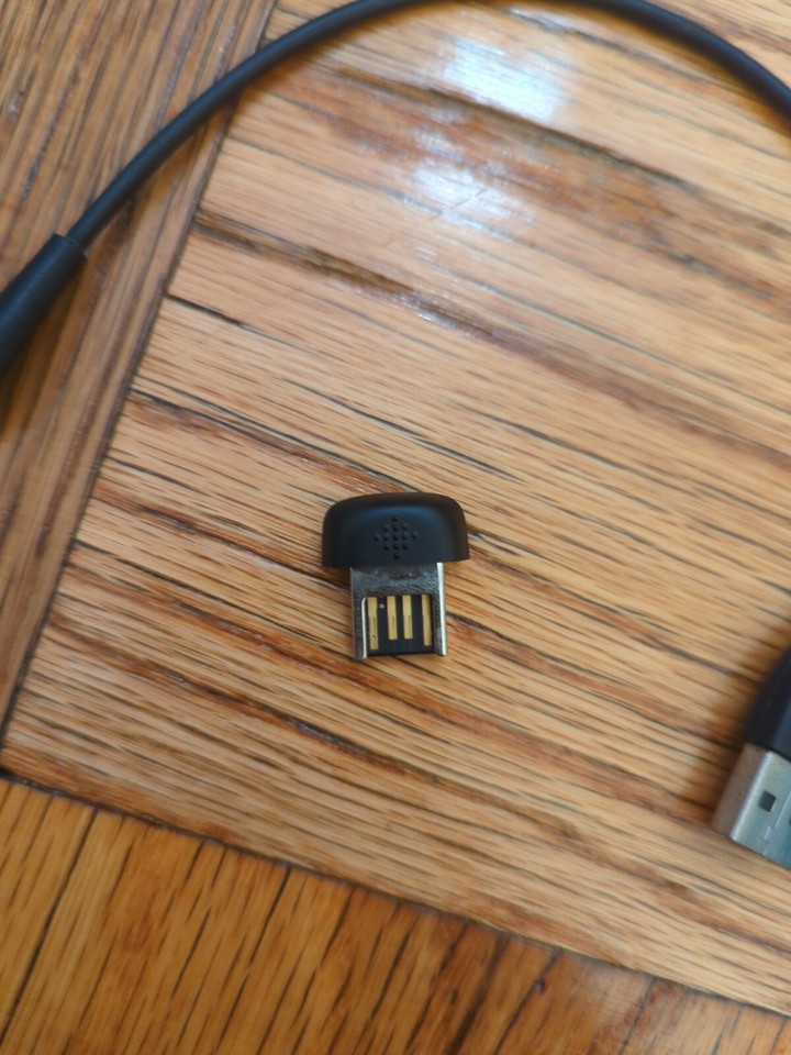 Fitbit Charge HR Fitness Activity Tracker (Teal) With Charger & USB ...