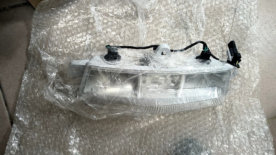 2013-2017 CADILLAC XTS REAR FOG REVERSE LIGHT LAMP NEW OEM GM 84450411 ...