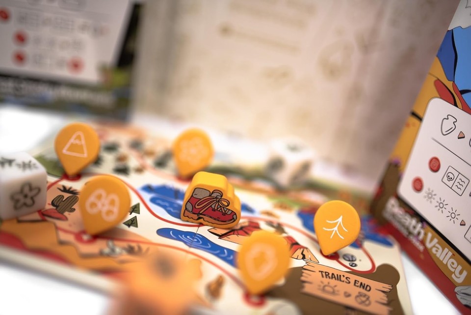 Keymaster Games Parks Roll & Hike Strategic Dice Game Explore Th (US ...