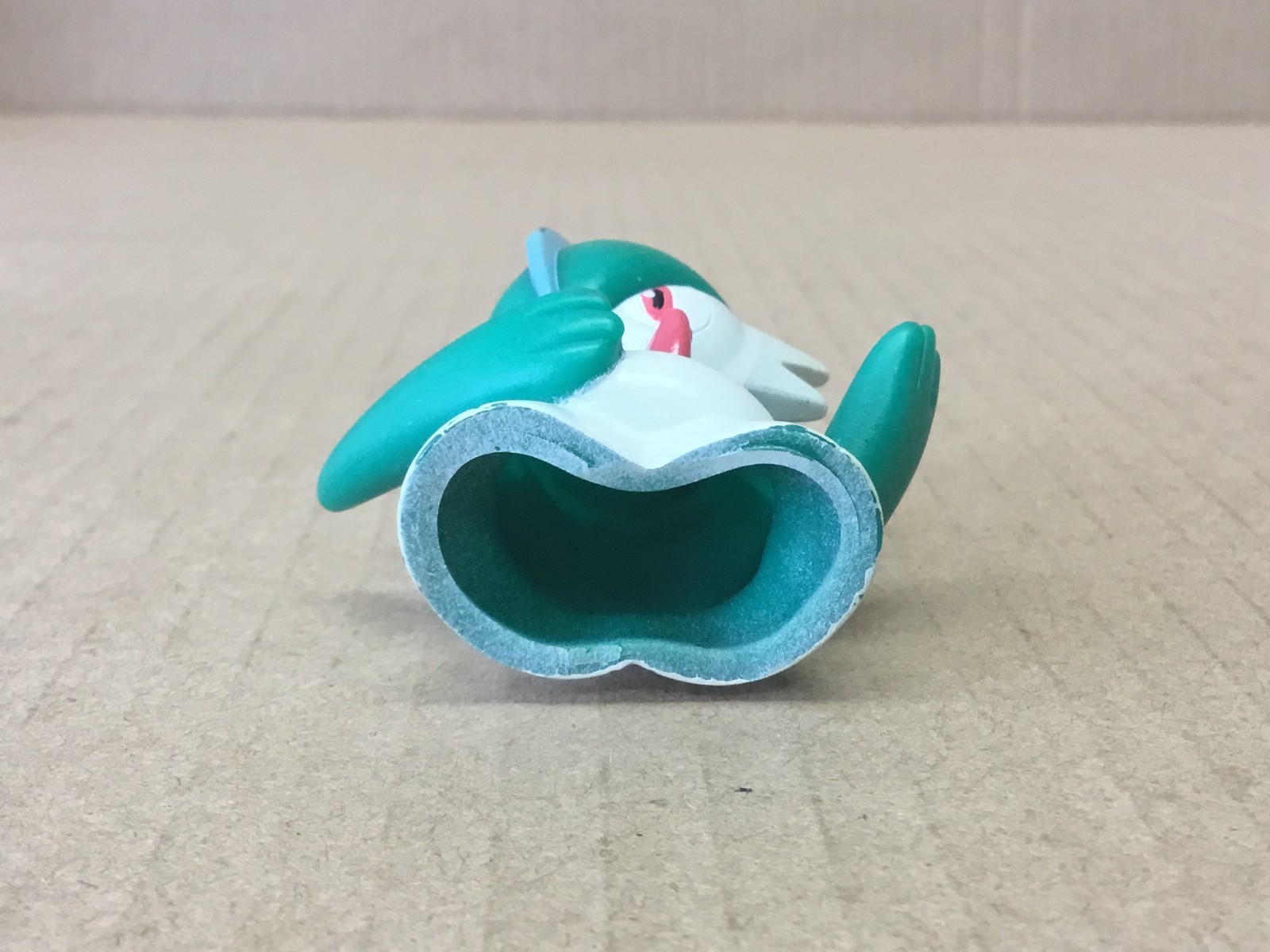 B. 2007 Pokemon Finger Puppet Gallade Figure Catch Them All Nintendo ...