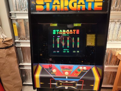 Original Williams Stargate 1981 cabinet with 19-game / 5K-game ...