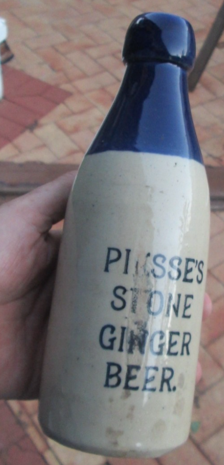 Nice blue top blob top GB PIESSES STONE GINGER BEER from Katanning West ...