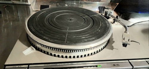 JVC QL-A5 Quartz Lock Direct Drive Auto Return System Turntable (Please ...