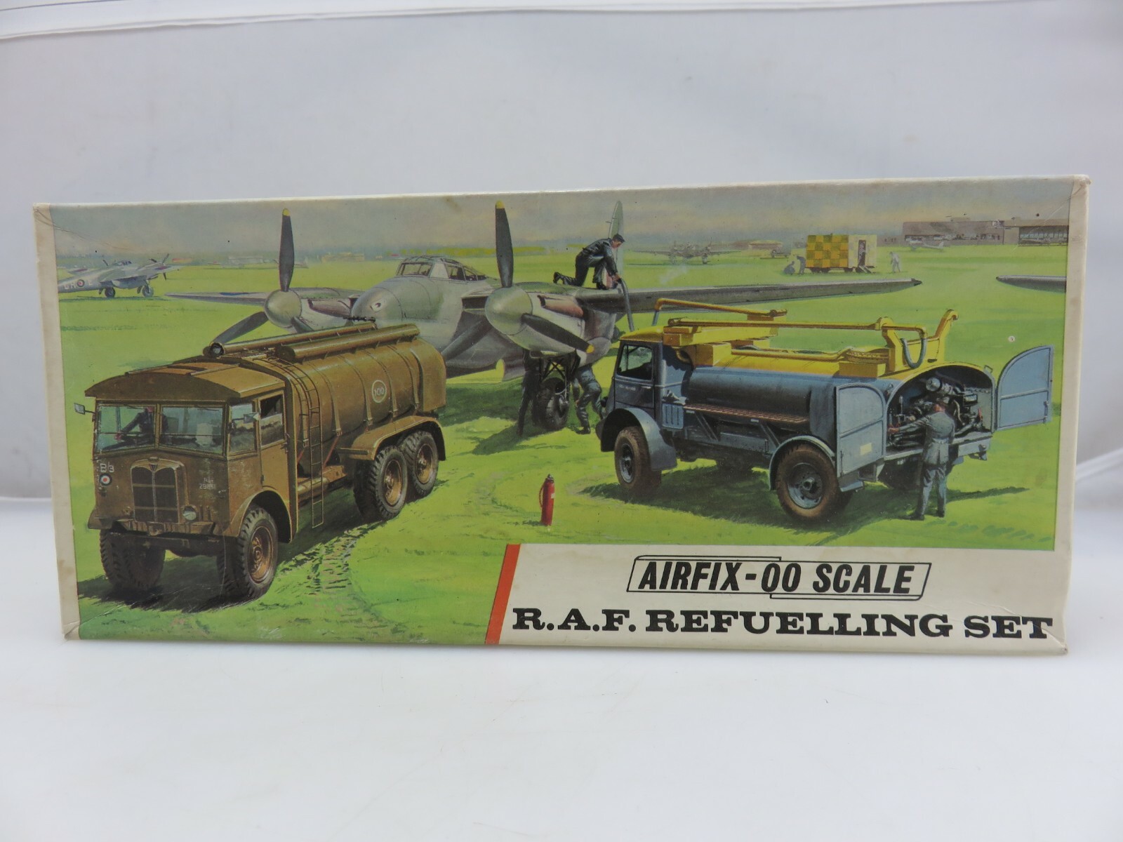 Vintage Airfix 00 Scale RAF Refueling Set Red Stripe Kit A302V for sale ...
