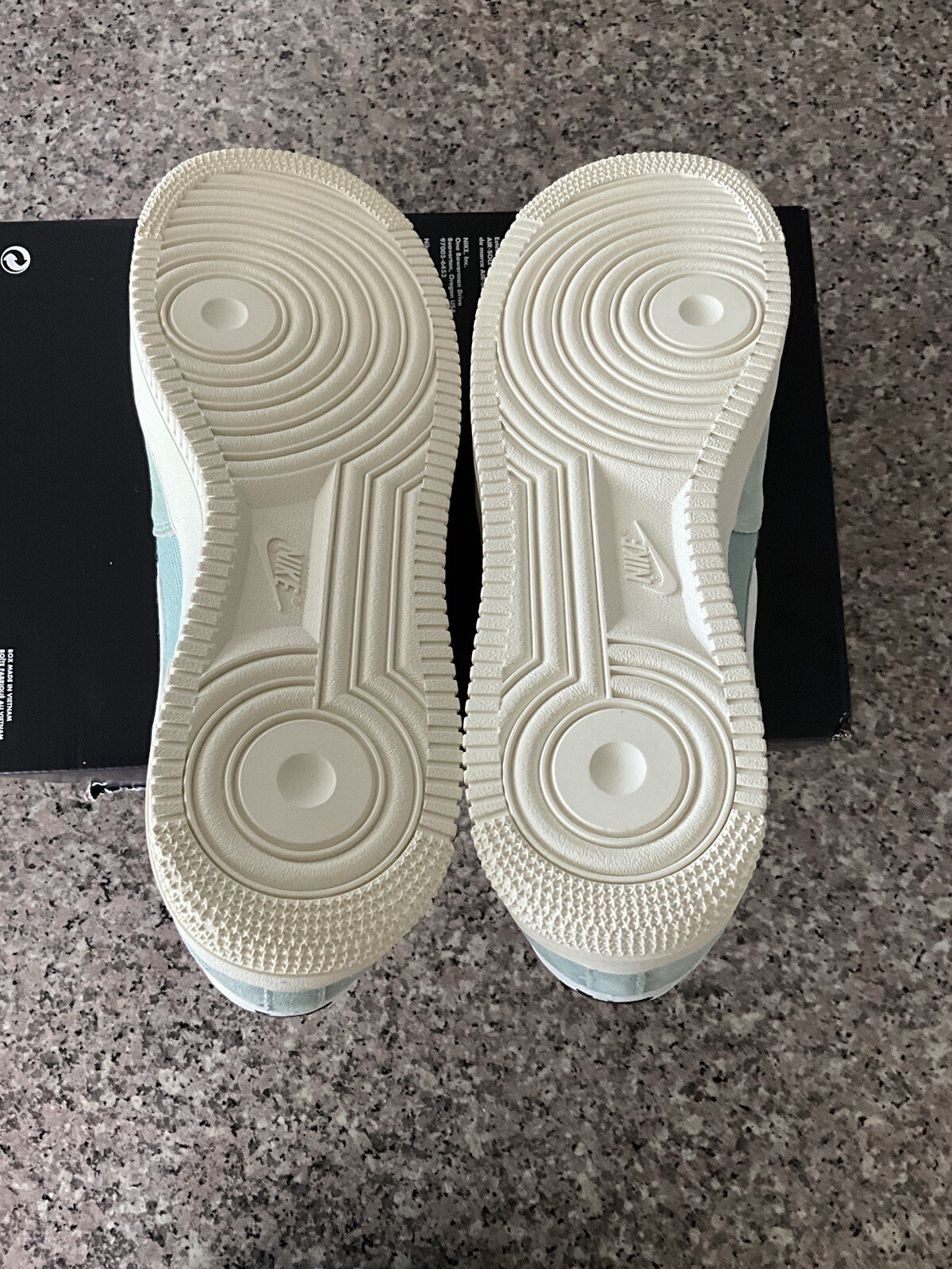 Nike Men's Size 12 Air Force 1 '07 LV8 Enamel Green Sail Low Top AF1 ...