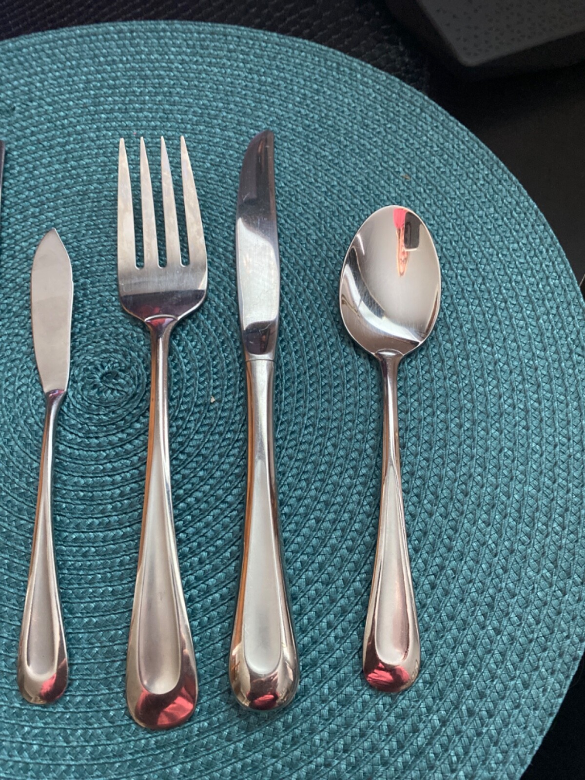 Oneida SATIN SAND DUNE 2 SPOONS, 1 SERVING FORK, 3 KNIVES ~ LOT OF 6 ...
