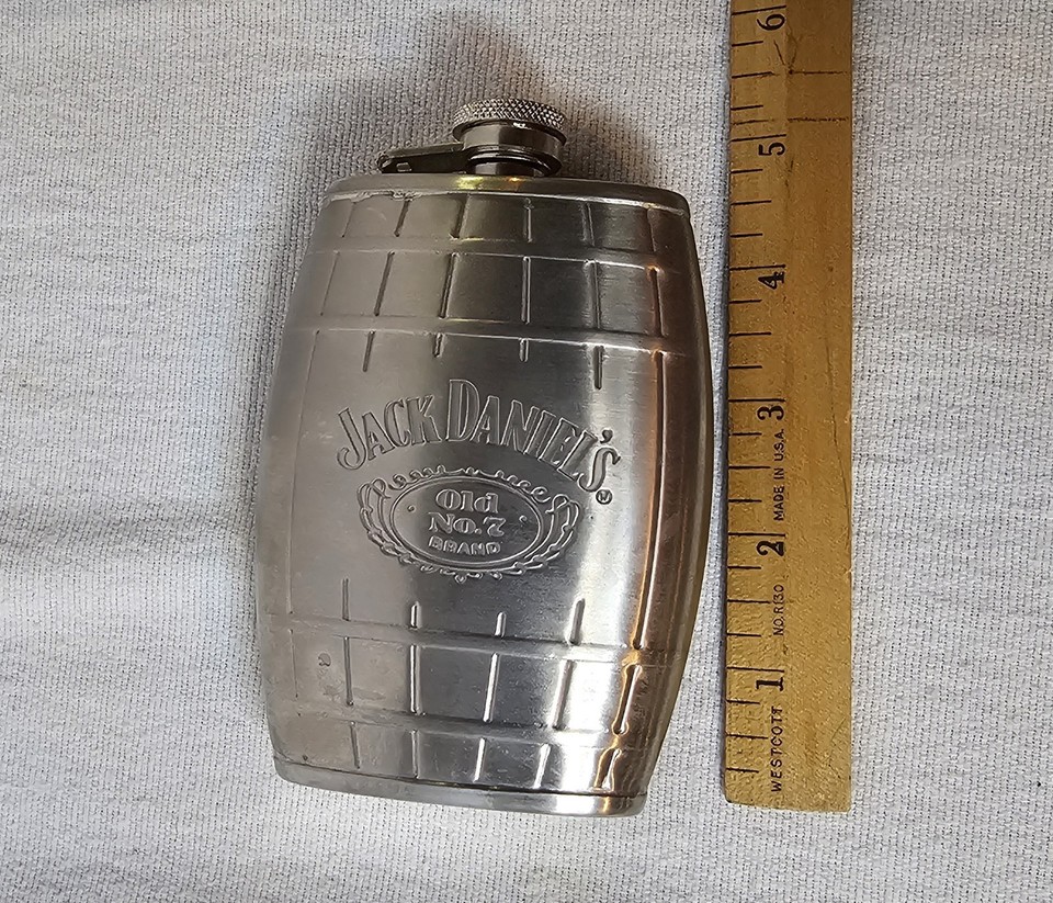 JACK DANIELS OLD NO. 7 BRAND STAINLESS STEEL BARREL FLASK Collectible ...
