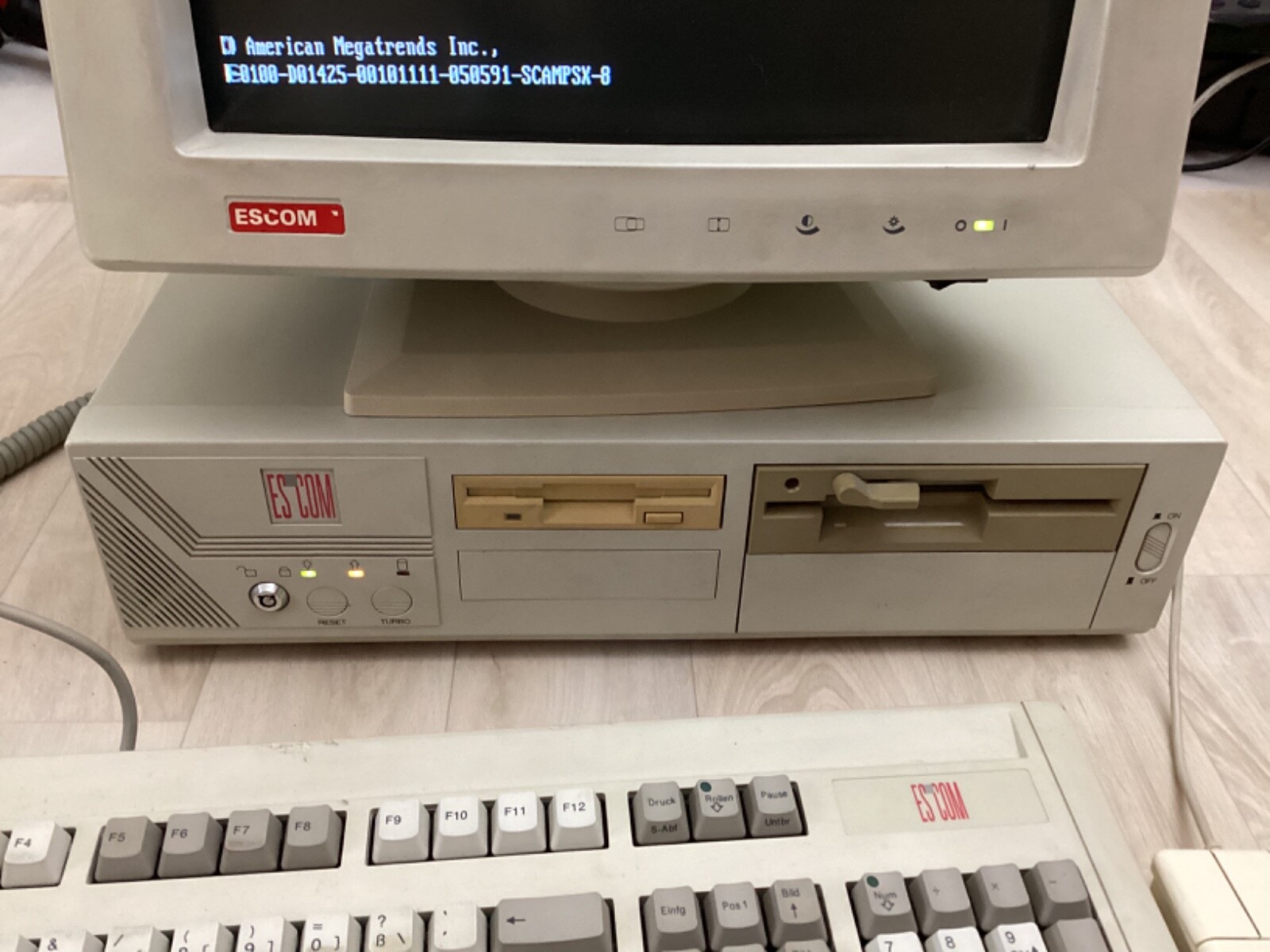 Escom 386er Pc komplett volle Funktion, versiegelt, win3.1 + Programme ...