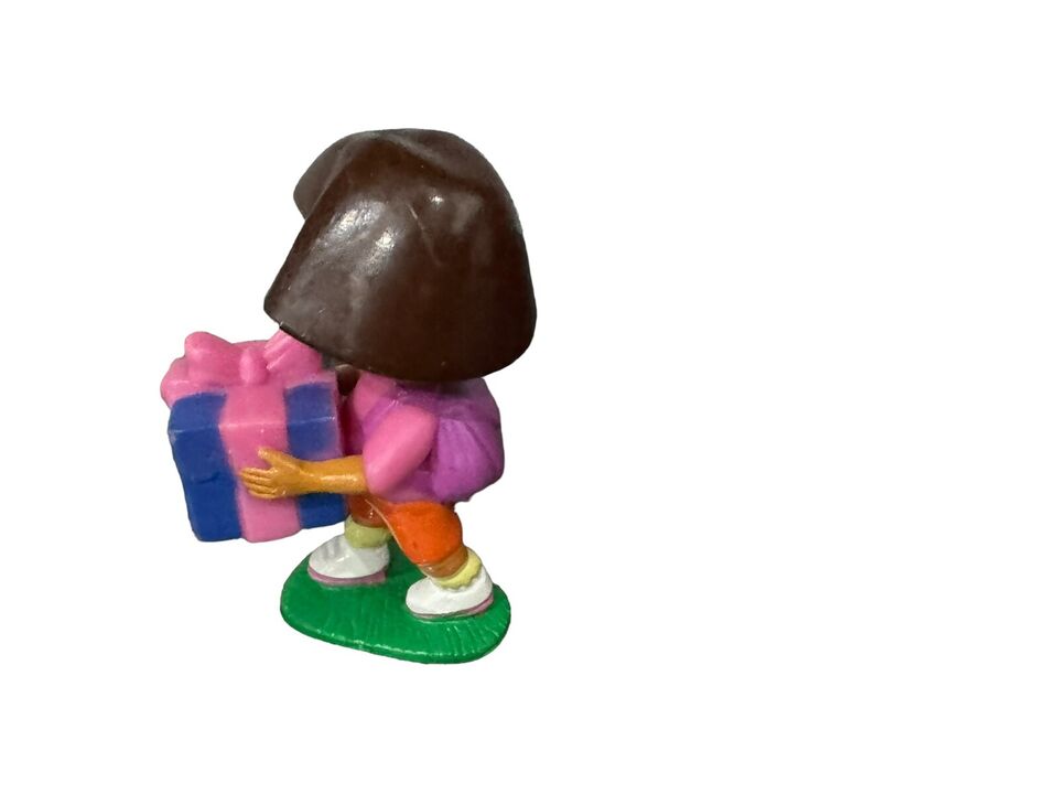 Dora The Explorer 2.5” PVC Figure With Present | eBay