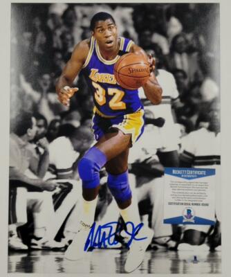Magic Johnson signed Los Angeles Lakers 11x14 Photo #1 ~ Beckett ...