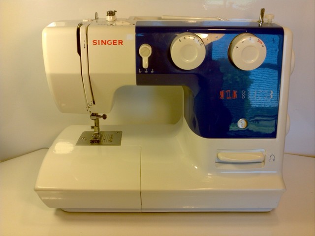SINGER Simple Sewing Machine Model 50t8 E99670 - Untested for sale ...