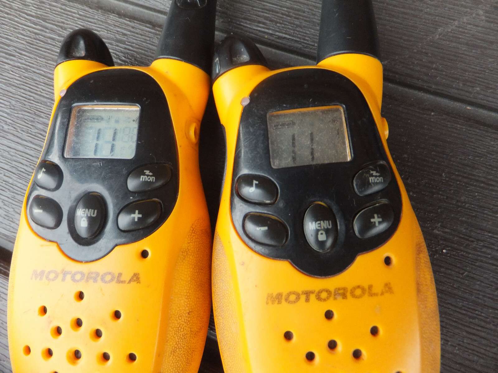 2 Yellow Motorola FRS Transceiver Radios With Base Charger - Works Well ...