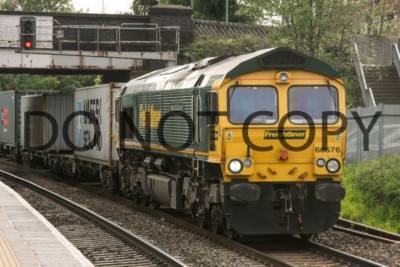 UK DIESEL TRAIN RAILWAY PHOTOGRAPH OF CLASS 66 66576. LOCO. RM66-761 | eBay