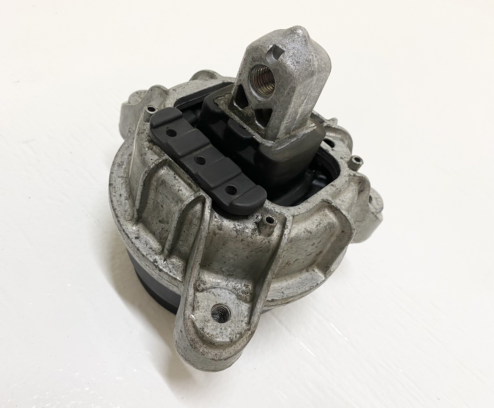 11-18 OEM BMW F10 LCI 535i xDrive Left Driver Engine Mount 22116859845 ...