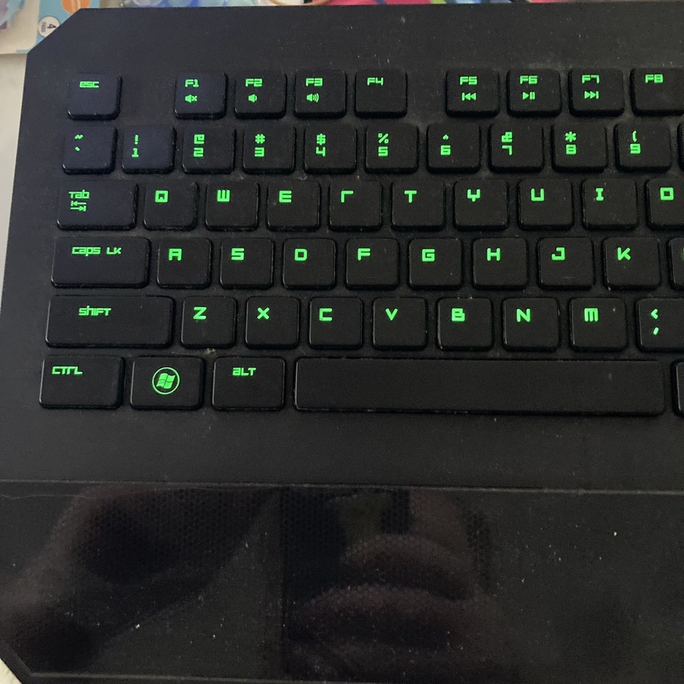 Razer Deathstalker RZ03-0080 Green Backlight Gaming Keyboard - Tested ...