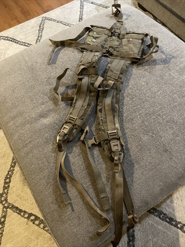 Molle II shoulder straps, multicam pattern, US military surplus W/Quick ...