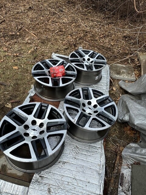 20" Gunmetal OEM 5822 23217243 Rims fits 2023 Chevy Colorado, only used ...