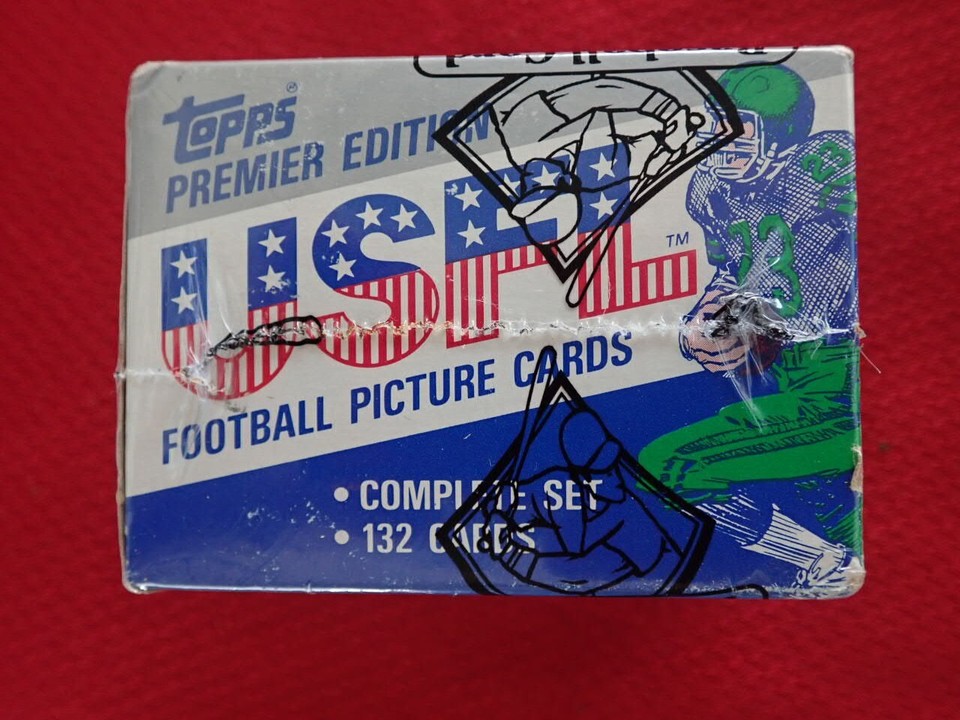 1984 Topps USFL Football 132 Card Complete Factory Set BBCE Wrapped ...