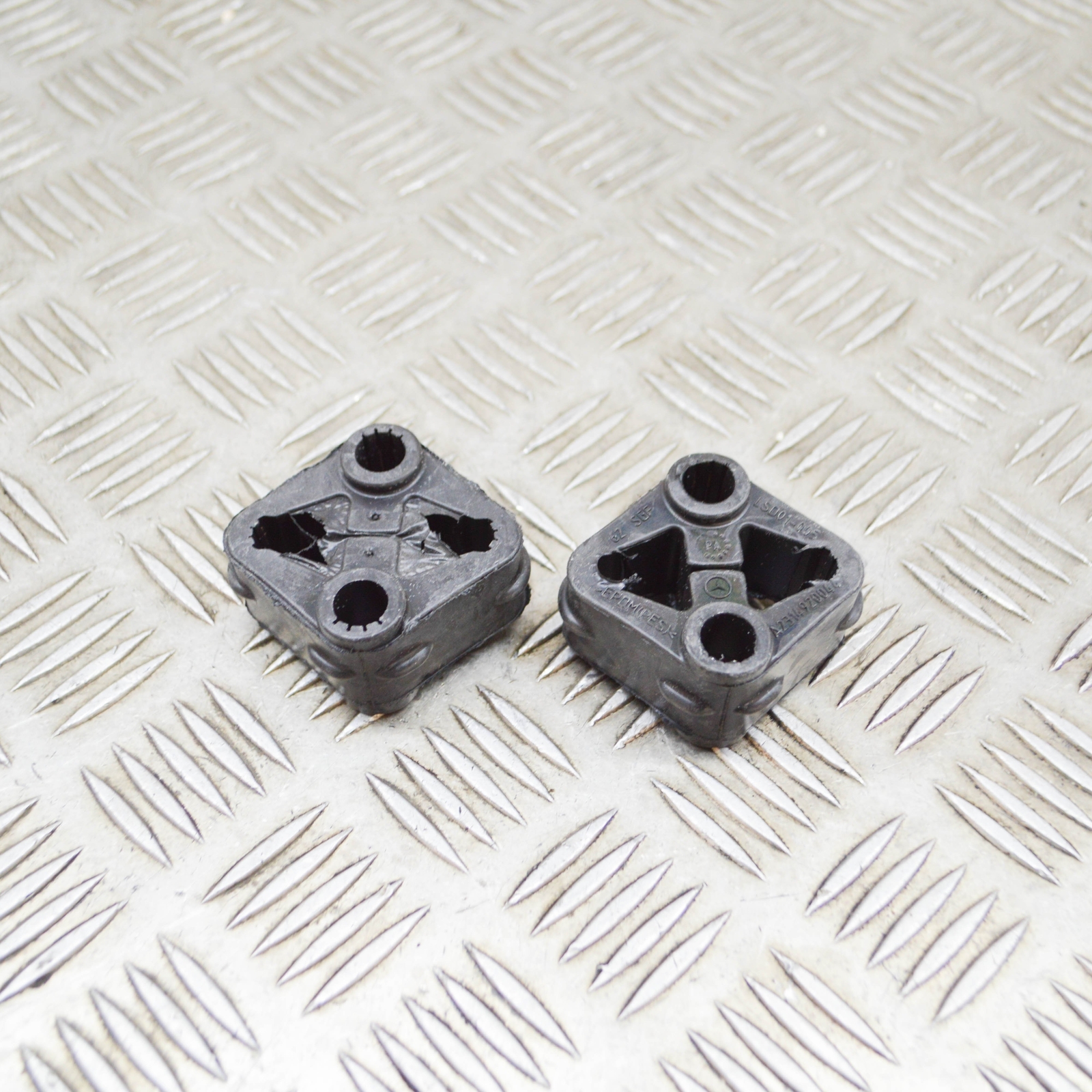 Supports d'échappement arrière pour MERCEDES-BENZ SL R231 A2314920044 3 ...